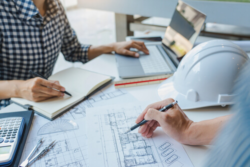 What does a planning engineer do?